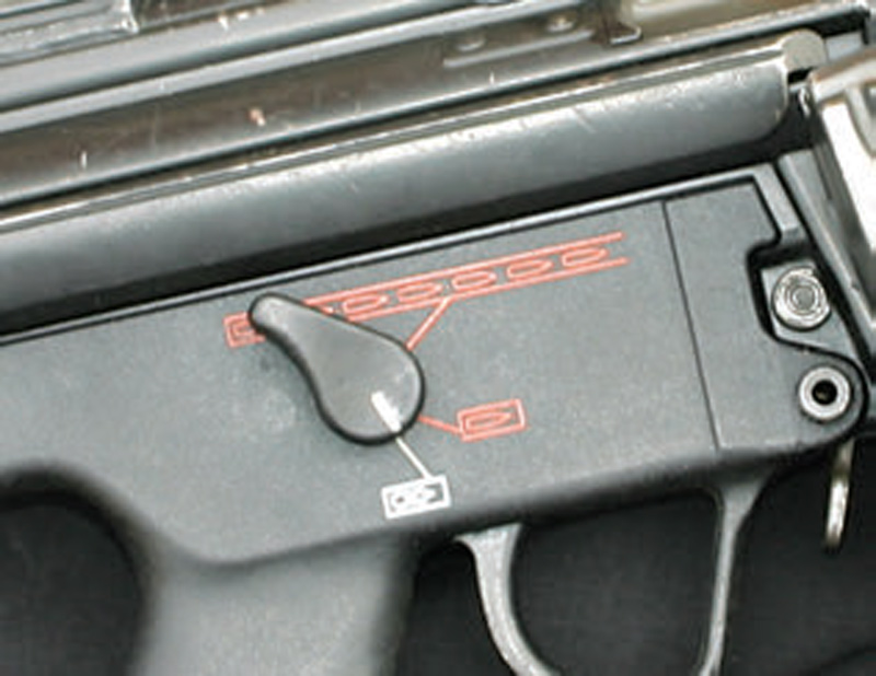 M4 or MP5? - SWAT Survival | Weapons | Tactics