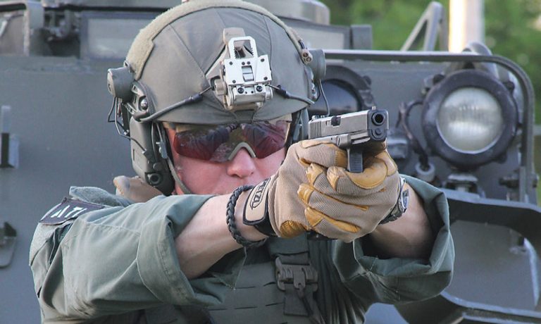 Testing the Limits of Sight Alignment - SWAT Survival | Weapons | Tactics