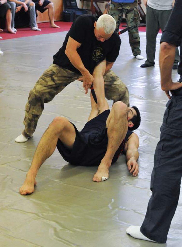 Emerson Knives Extreme Close Quarters Combat Course - SWAT Survival ...